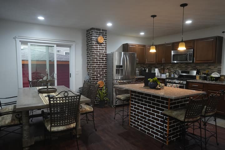 Beautiful Cozy Home - Providence, RI