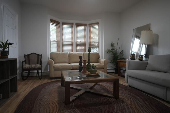 Beautiful Cozy Home - Providence, RI