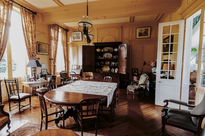 La Chambre Verte Dans Le Château En Normandie - Yvetot