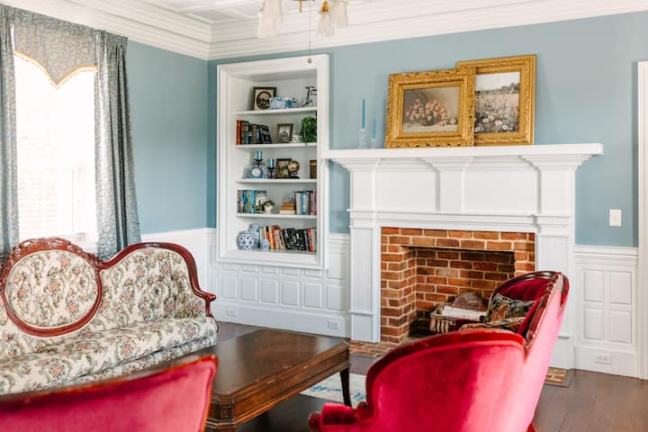 Belle Garden Estate - Smith Mountain Lake, VA