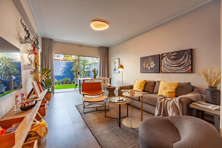 Perfectly Located, Modern Apartment With Private Garden - Kapstadt