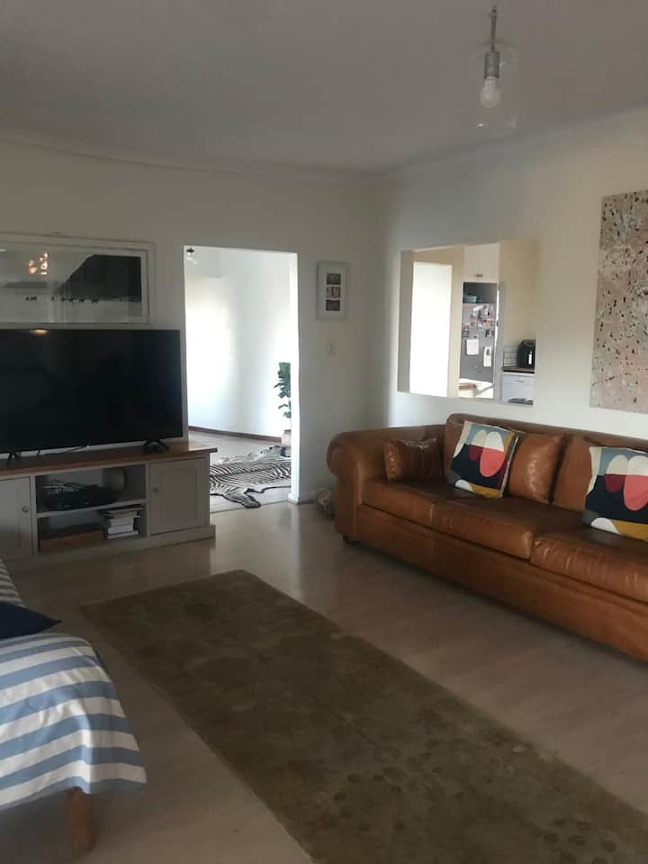 Spacious Home With A View In Somerset West - Kaapstad