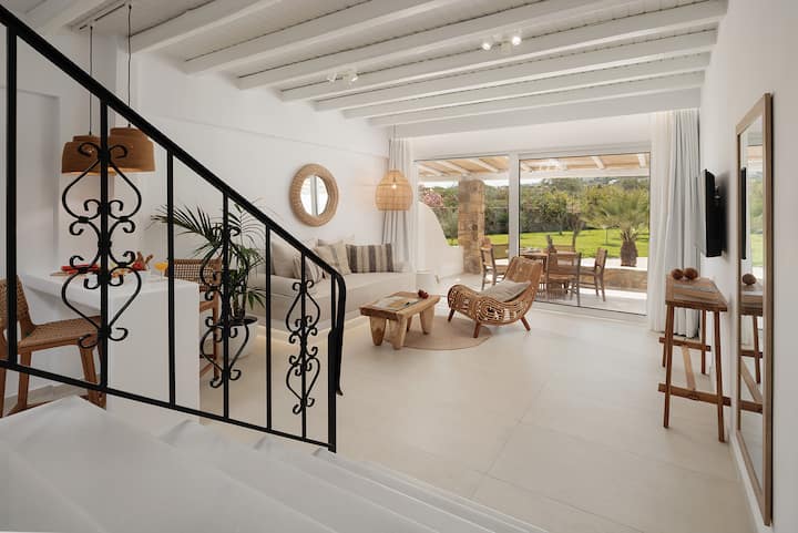 Country Villas · Executive Villa With Garden View - Naxos