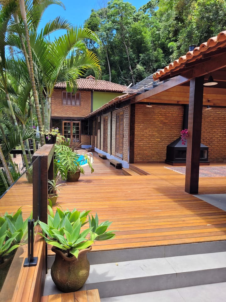 Casa Em Araras: Conforto, Espaço E Lazer Completo - Petrópolis