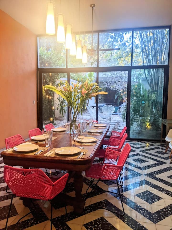 10 Person House On Quiet Street As Seen Nyt. - Mérida