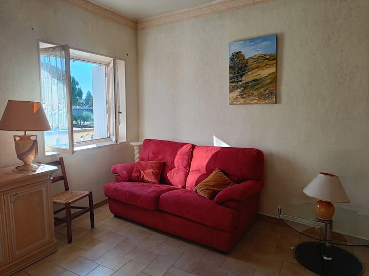 Appartement Ensoleillé En Centre-ville, Terrasse. - Alès