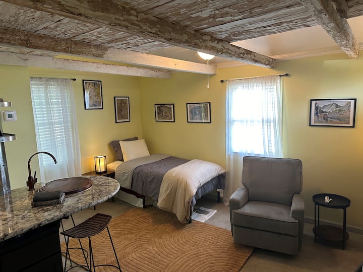 New Tiny House In Victorian Summer Kitchen - Harrisburg, PA