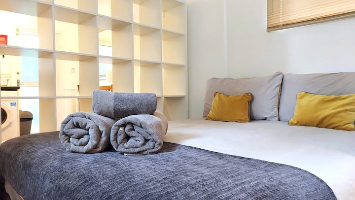 Spacious Studio Flat - Camden/kings Cross/zone 1 - Kentish Town - London