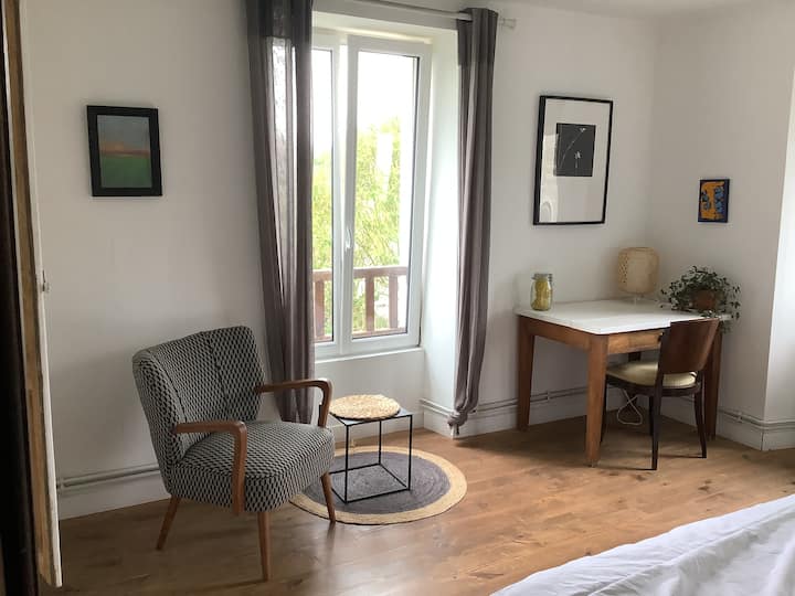 Chambre Privée, Sdb, Wc, Privés, Petit Déjeuner - Bayeux