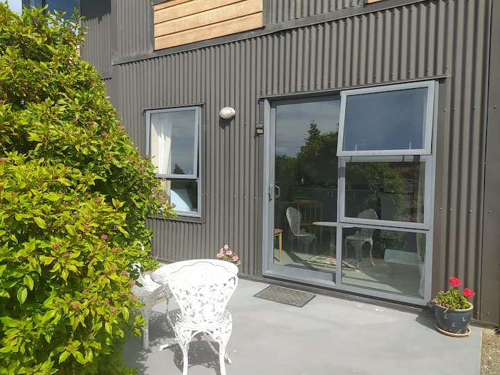 Manapouri Ridge Studio - Cleaning Fee In Price - Fiordland