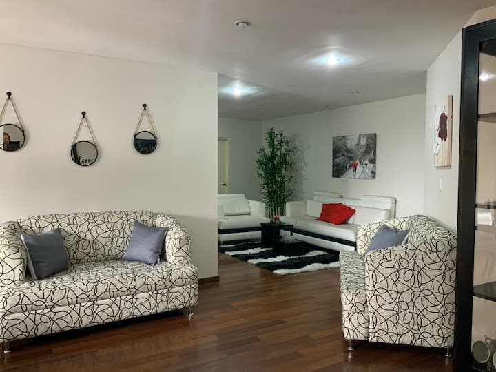 Condominium In Monte Carlo  Close To Histor Center - Cuenca