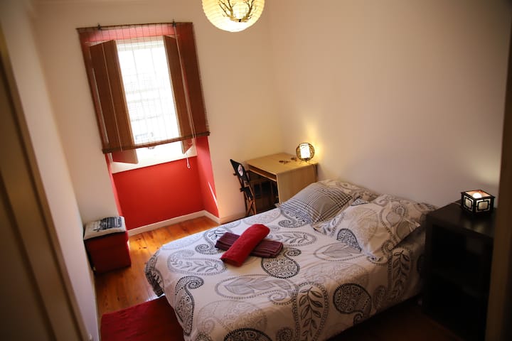 Central Sunny Room In Downtown - Coïmbre