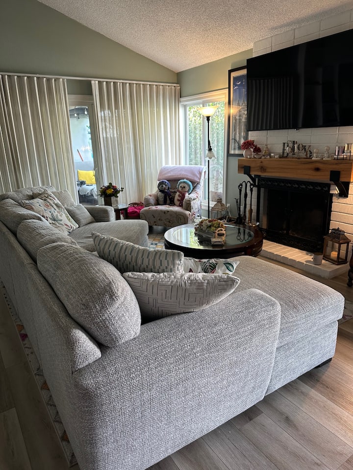 *Friendly Home Minutes To Beaches, Csulb & Boeing - Long Beach, CA
