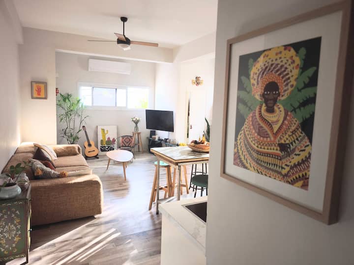 Jaffa 5br W/ Terrace & 2 Baths – Walk To The Beach - Tel Aviv