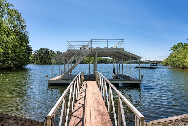 Great Lake View On Level Lot With Outdoor Kitchen. - Gainesville, GA