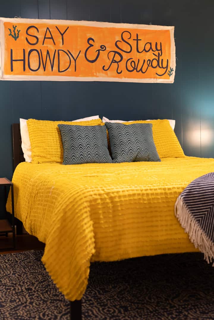 Funky Western | Outdoor | Texastech & Downtown - Lubbock, TX