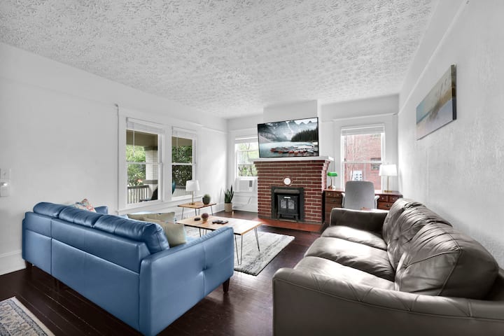 New Furniture & Beds * Remodeled * Very Walkable - Jacksonville, FL