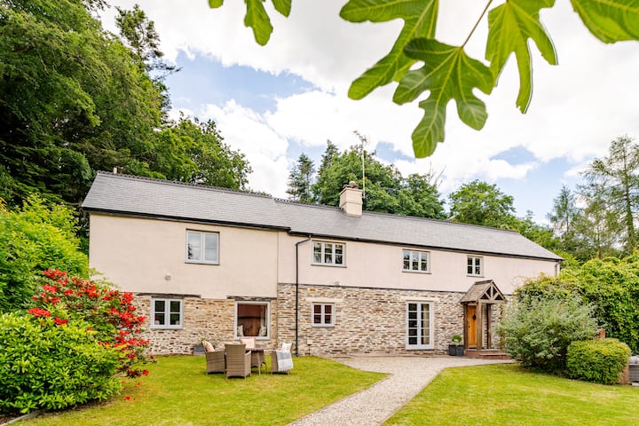 Detached, Luxury House In Private Grounds - Crediton