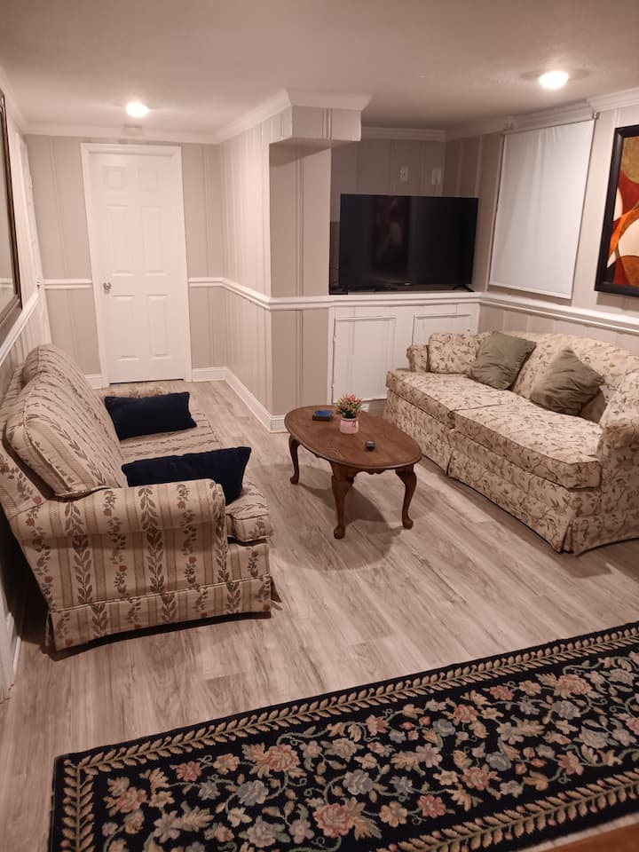 Convenient 2 Bedroom Nashville Launchpad - Nashville, TN