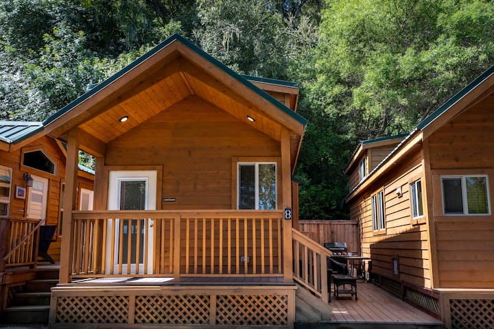 Cozy Cabin 8 (Pet Friendly) "Carmel By The Sea" - Big Sur, CA