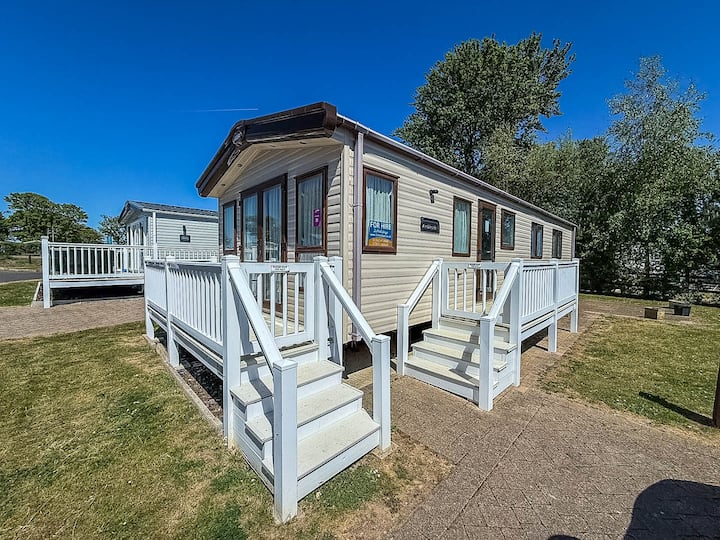 Brilliant Caravan For Hire At Caister Haven Holiday Park In Norfolk Ref 30011h - Great Yarmouth