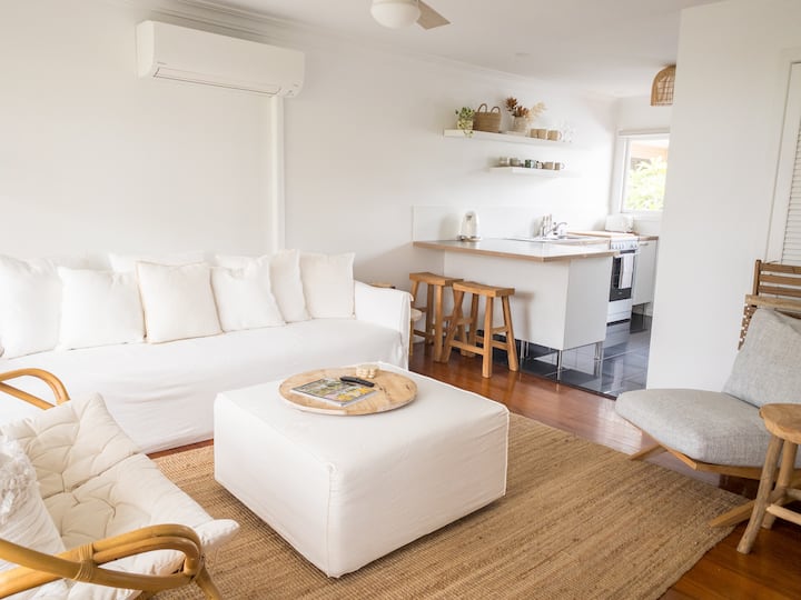Beachside Apartment In Bilinga - Coolangatta