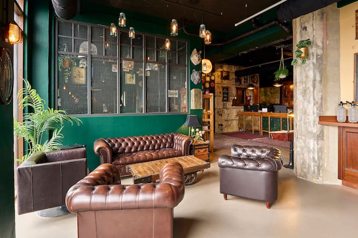 Kex Hostel Reykjavík - Bed In A 6-bed Female Dorm - Reykjavik