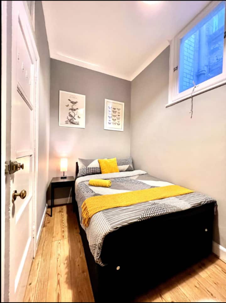 Cosy & Central Private Room In Modern Flat - R2 - Edinburgh