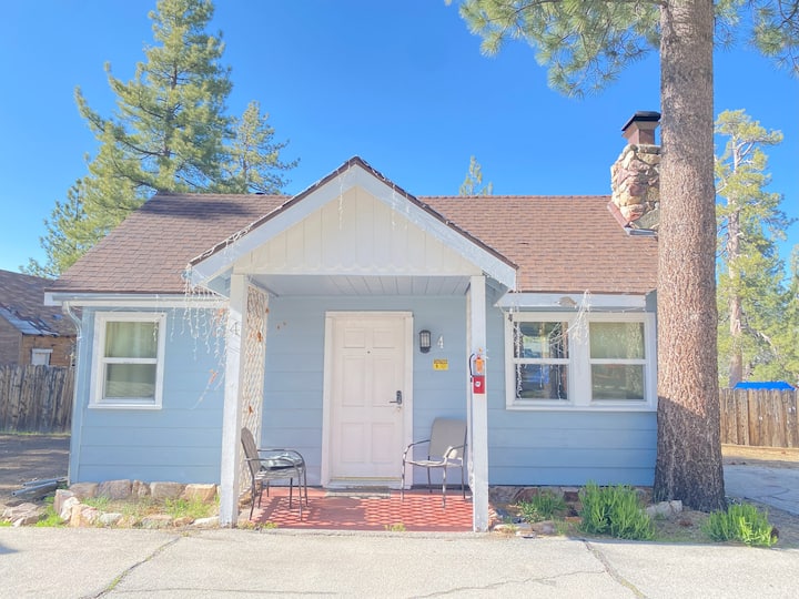 Your Own Cabin - Blue Horizon Lodge Cabin 4 - Big Bear Lake, CA