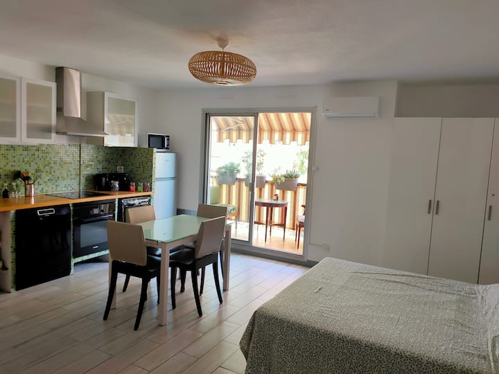 Studio Calme Avec Terrasse Aperçu Mer - Nizza