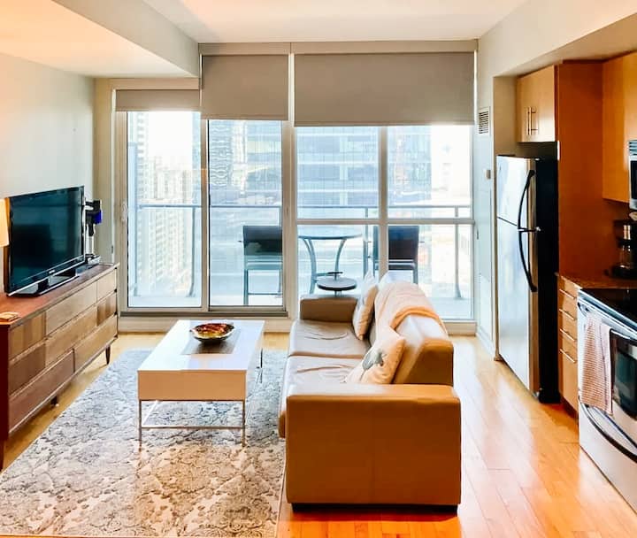 Boutique Chic Studio At Maple Leaf Square - Toronto