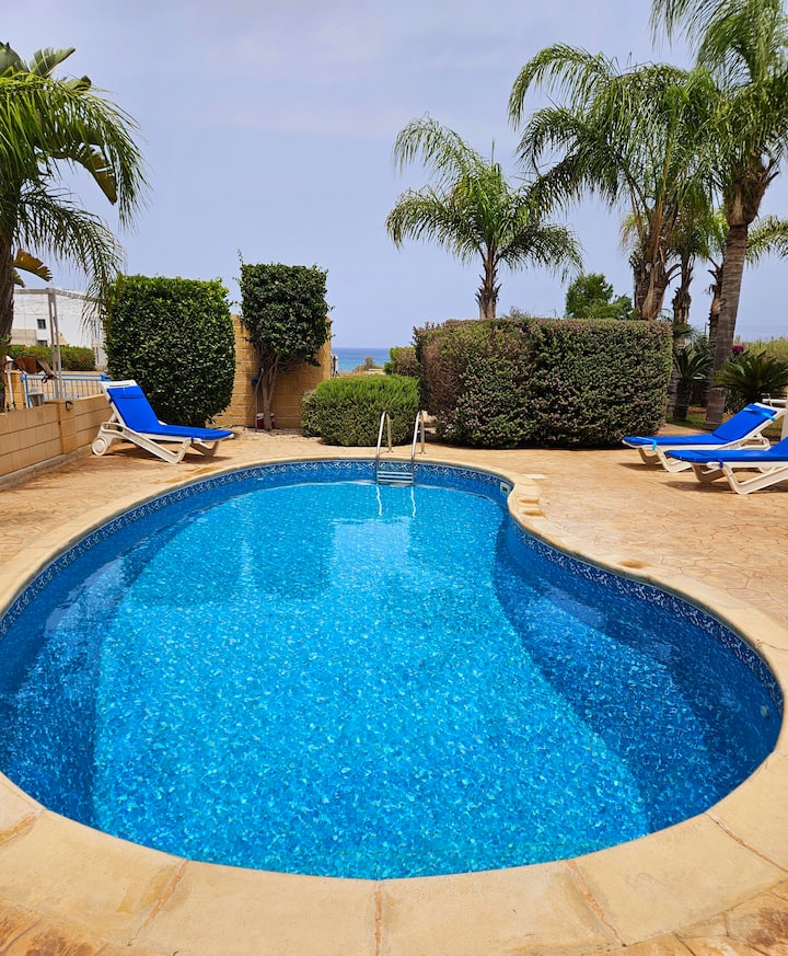Villa Karystos 4 Bed Villa - Pool, Seaview, Wifi - Ayia Napa