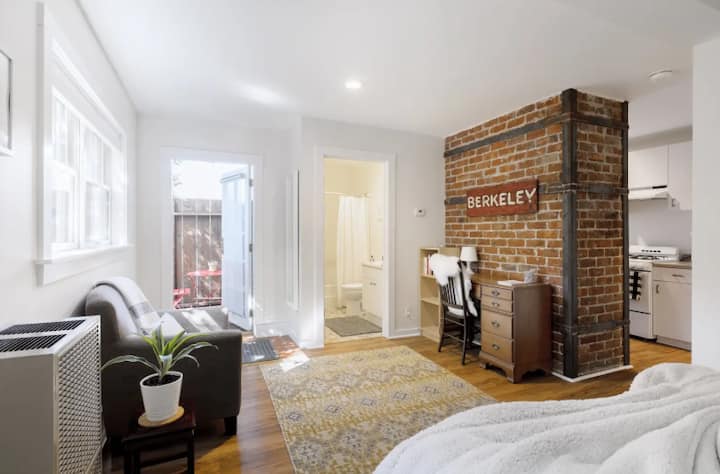 Private Apartment: Walk To Downtown & Uc Berkeley - Berkeley, CA