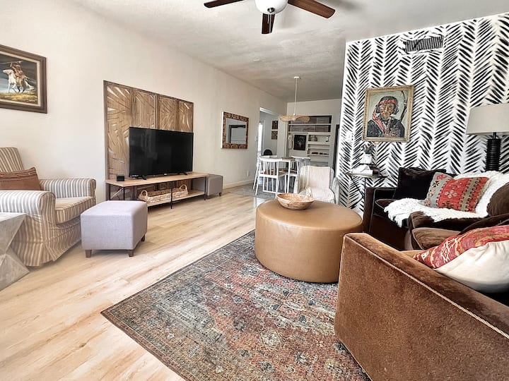 Spacious Yard + Games • Walk To Old Town - Scottsdale, AZ