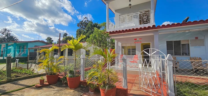 Casa Milaissy: Visita A Granja Y Panel Solar - Vinales