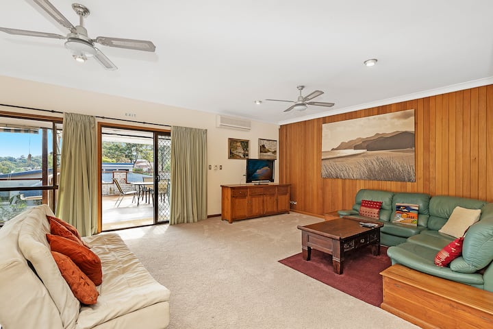 Spacious Mountain View Villa In Ryde + Sunset Deck - Ryde