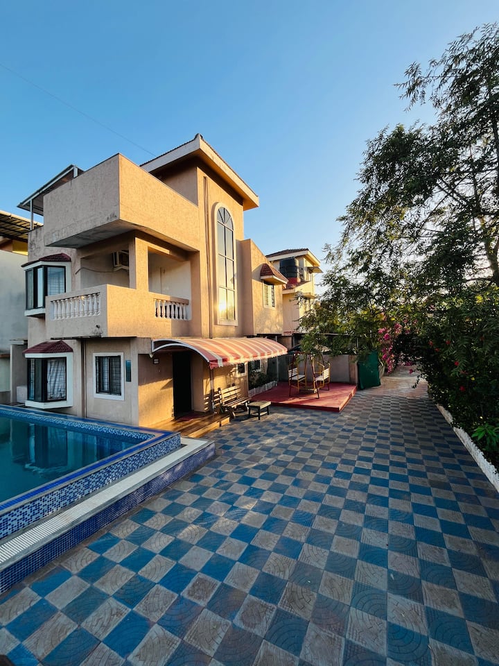 Royal Villa 3 - Luxurious 3bhk Villa With Pvt Pool - Lonavala