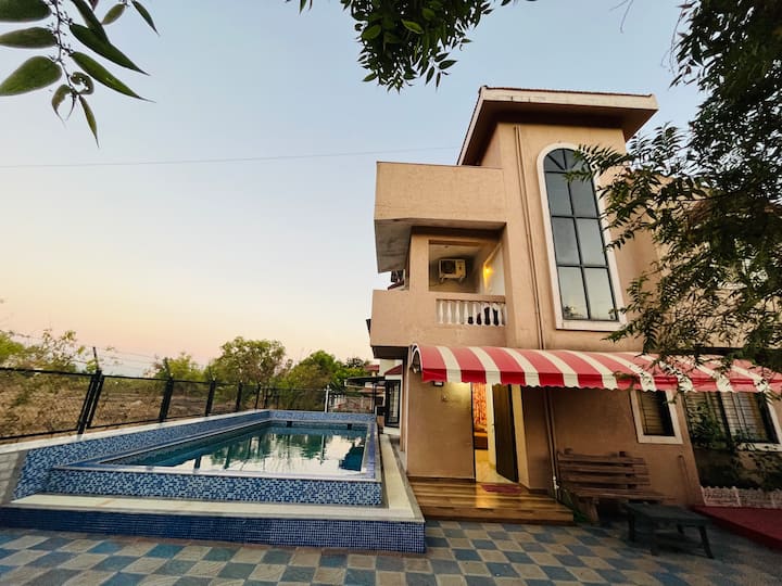 Royal Villa 3 - Luxurious 2bhk Villa With Pvt Pool - Lonavla