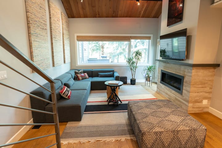 Spring Season Deal | Snowmass Luxury Townhouse - Snowmass Village, CO
