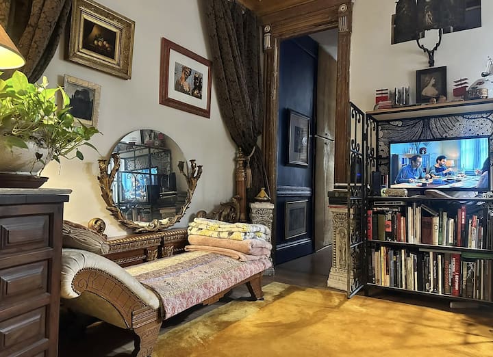 The Nyc Adventure - Monthly Comforts - Queens, NY