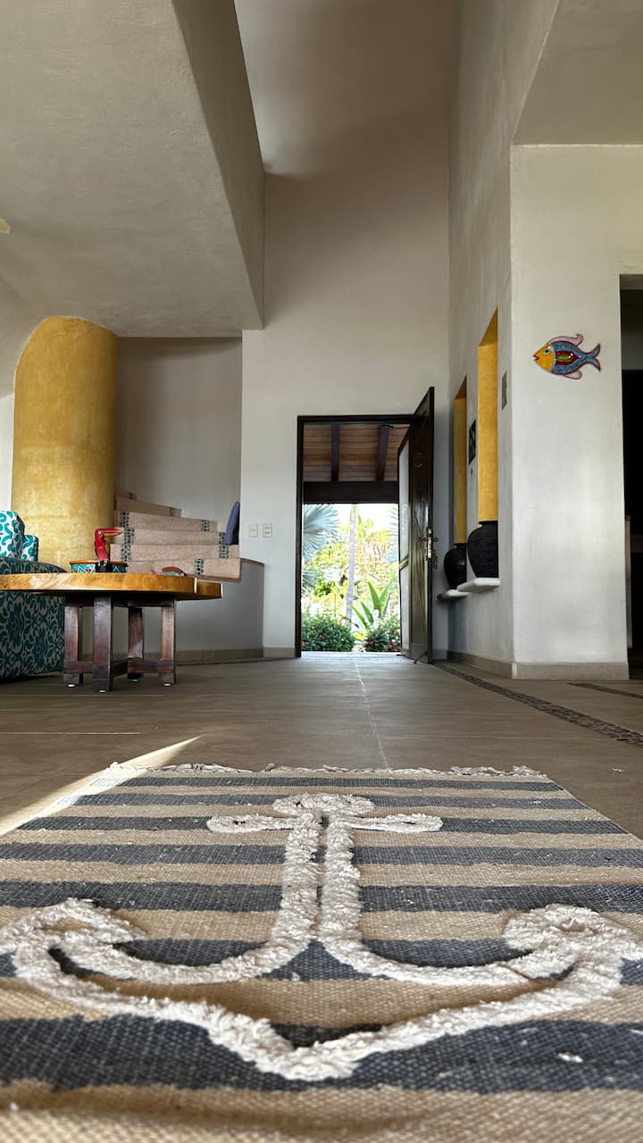 Private Villa · Beachfront · Cook & Daily Service - Playa Blanca