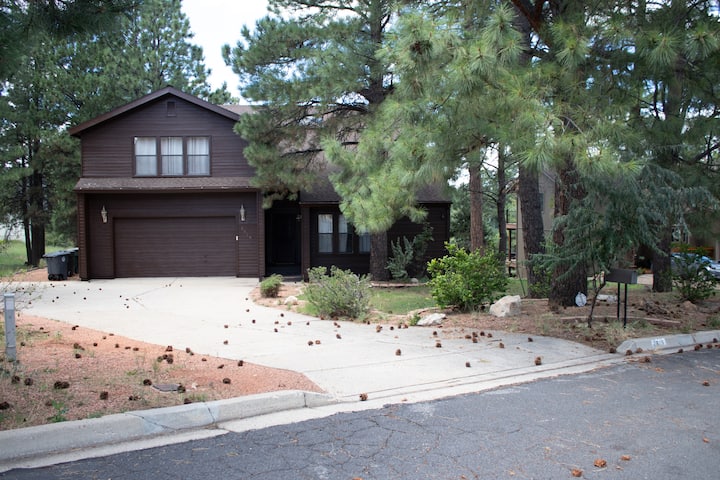 Carefree Cabin - Your Flagstaff Getaway - Flagstaff, AZ