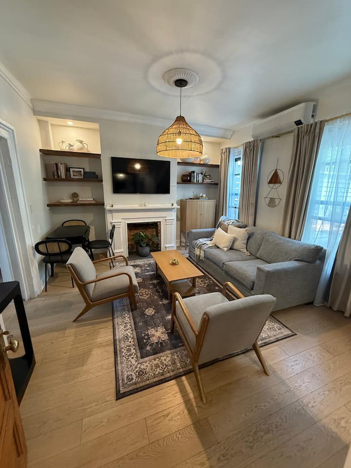 Cozy 2 Bedroom With Deck In Clinton Hill Brooklyn. - Brooklyn, NY