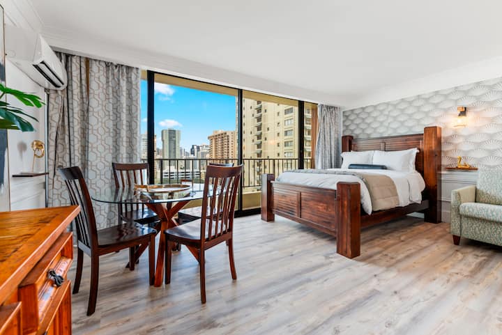 The Nahu Hangout Of Waikiki - Kailua, HI