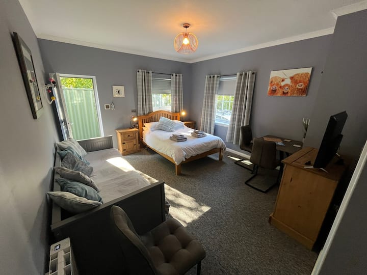 Glenlochy Apartments-cosy Self-catering Studio 3a - Fort William