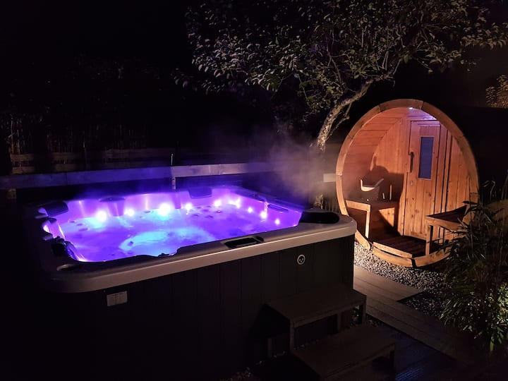Ultimate Luxury Rental, Private Space With Jacuzzi - Veenendaal