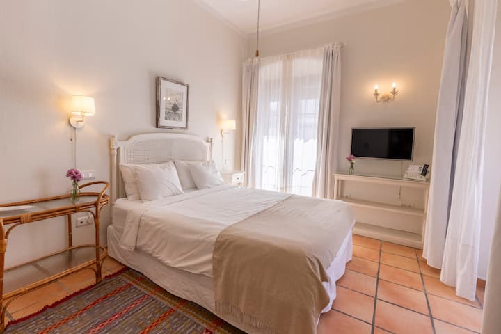 Room Number 3 - Marbella
