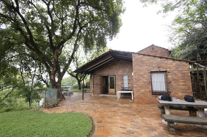 Due Season Getaway At Kosmos For 3 To 6 Guests - 