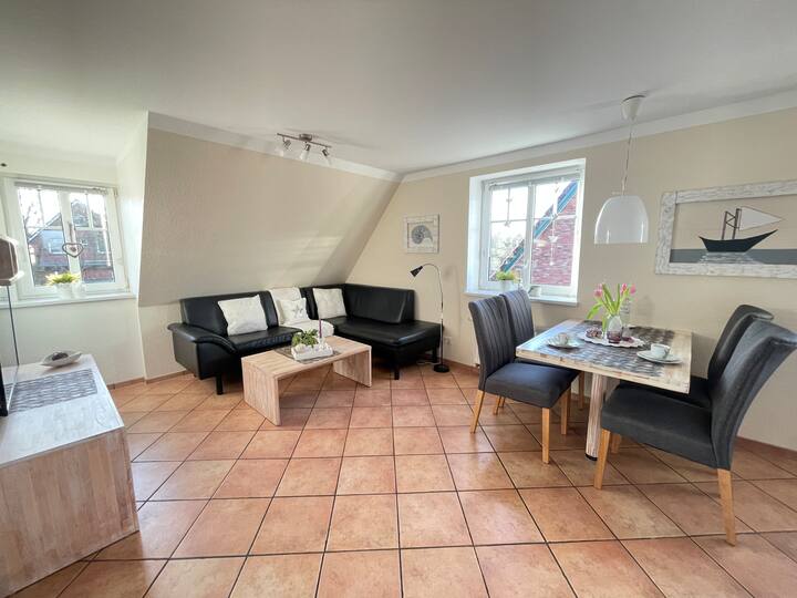 75 M² Ferienwohnung ∙ 2 Schlafzimmer ∙ 6 Gäste - Utersum