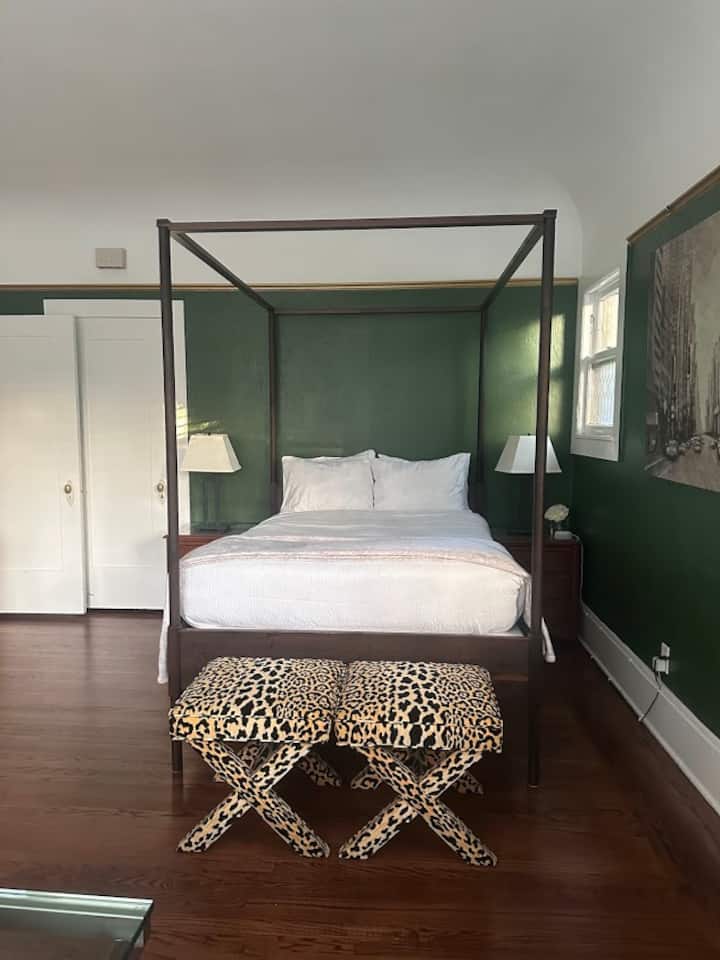 Sunny Apt In Grand Lake | Central Location - Oakland, CA